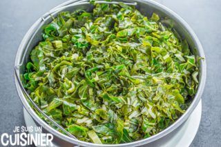 Recette de poêlée de blettes à l'ail. Cuisine simple et délicieuse